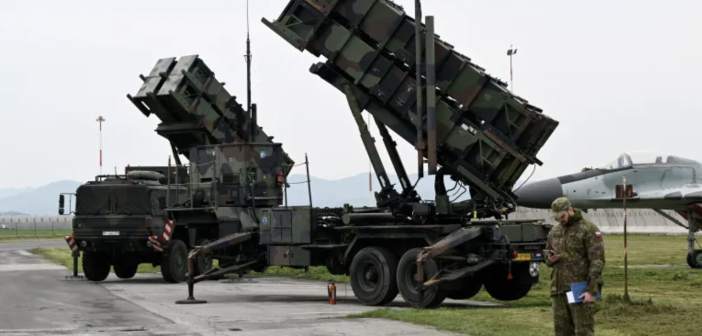 Defense & Aerospace Daily Podcast [Jan 10, 23] Sam Bendett & Tom Karako ...